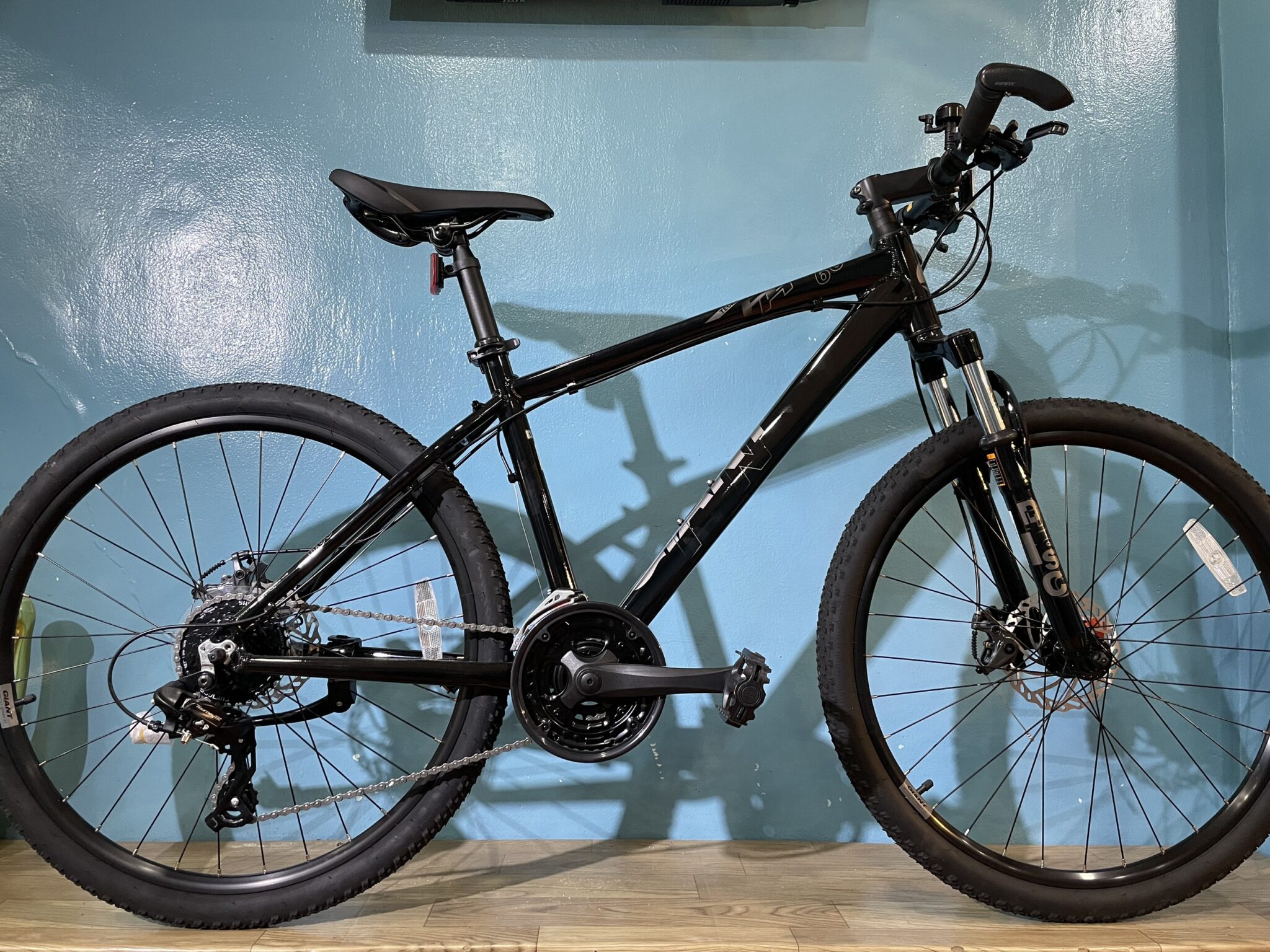 Xe Đạp Thể Thao GIANT ATX 660 2020